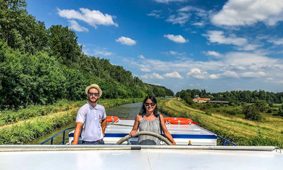 Unlock the Upper Loire Aboard Barge Renaissance - Barge Lady
